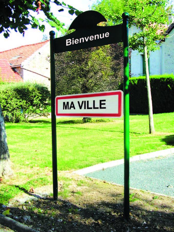 ENTREE DE VILLE - Equip Urbain